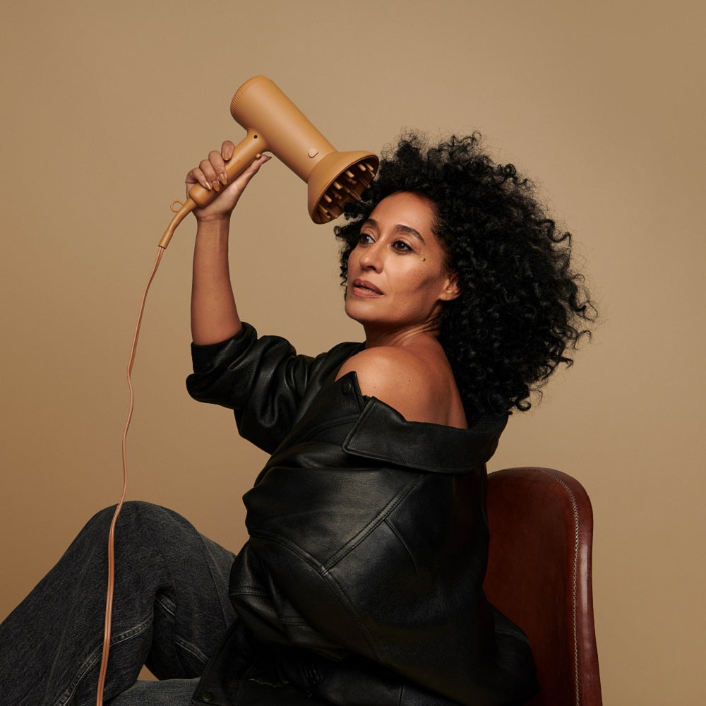 How To Use A Diffuser On Curly Hair: Top Expert Tips – PATTERN Beauty Pro